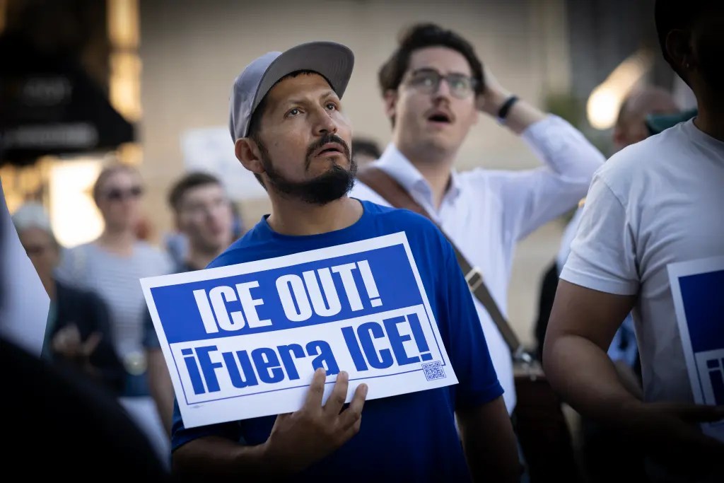 Chicago Marathon Turned Fearful Due To ICE – Caffeinated Politics